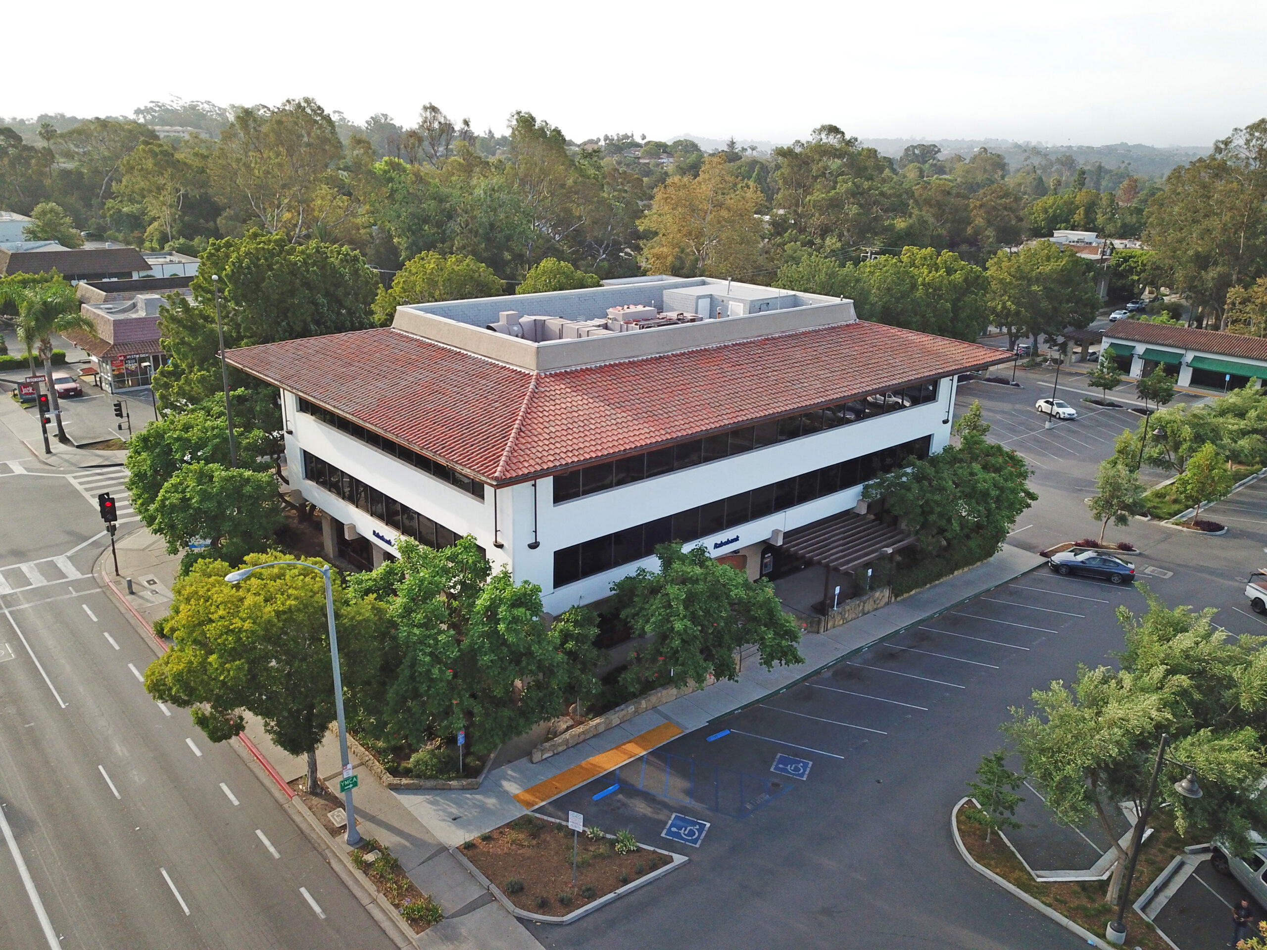 Radius: Large sales of commercial buildings show no signs of slowing ...