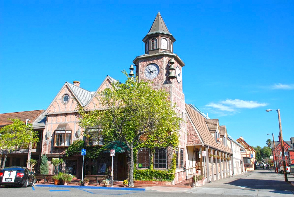 Clock_Tower | Radius Commercial Real Estate